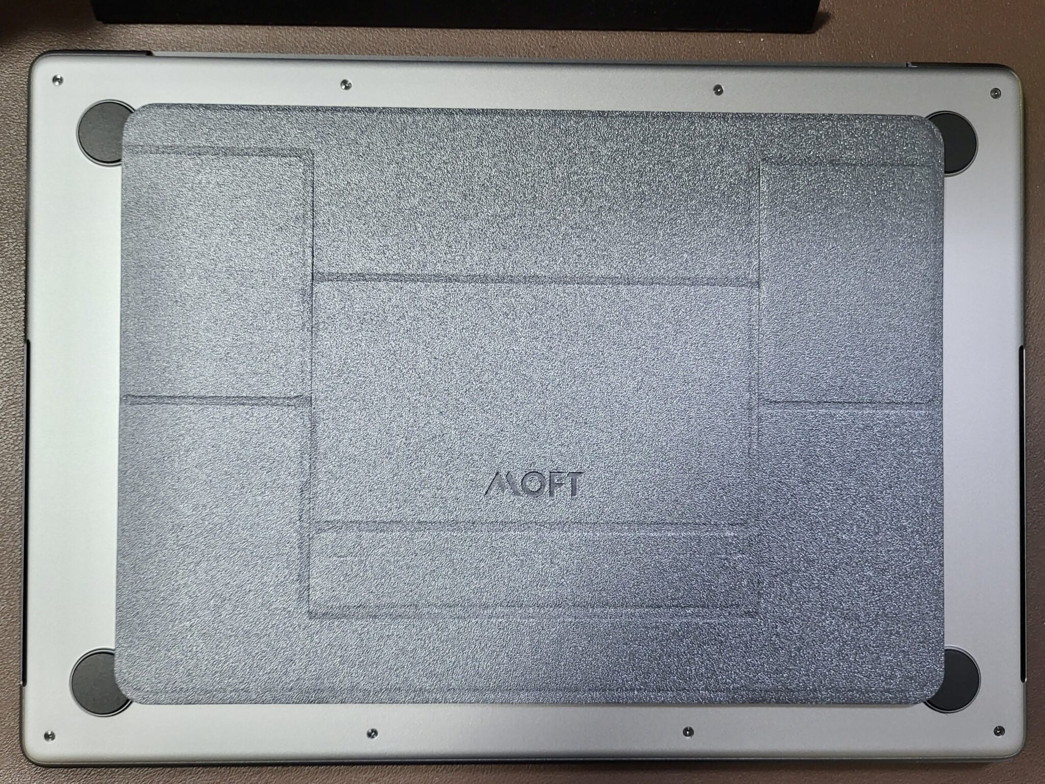 先行レビュー：MOFT Cooling Stand – 高機能でスタイリッシュなPCスタンドの実力 | サイトログ